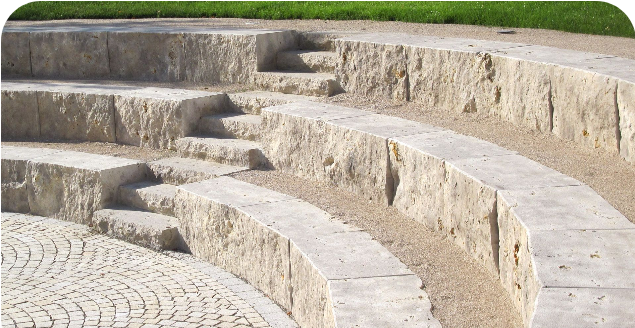 Blockstufen gestanzt Kalkstein gala® ca. 100 x 37 x 15 cm